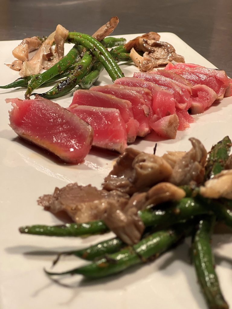 At The Bar | Brookfield & Newton, CT | The Cue Restaurant